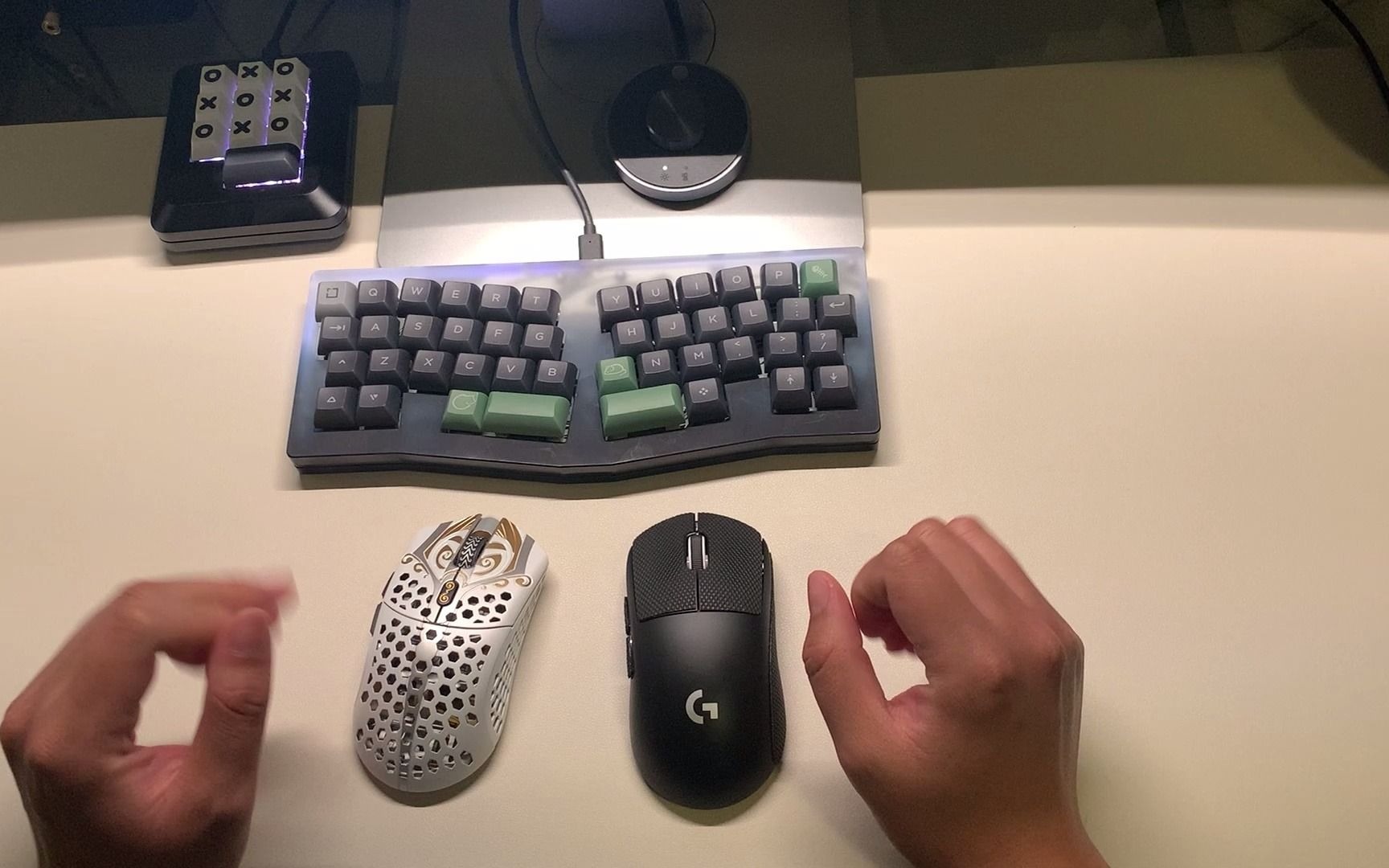 狗屁王二代遇到新对手?Final Mouse Starlight-12和狗屁王二代横向对比...