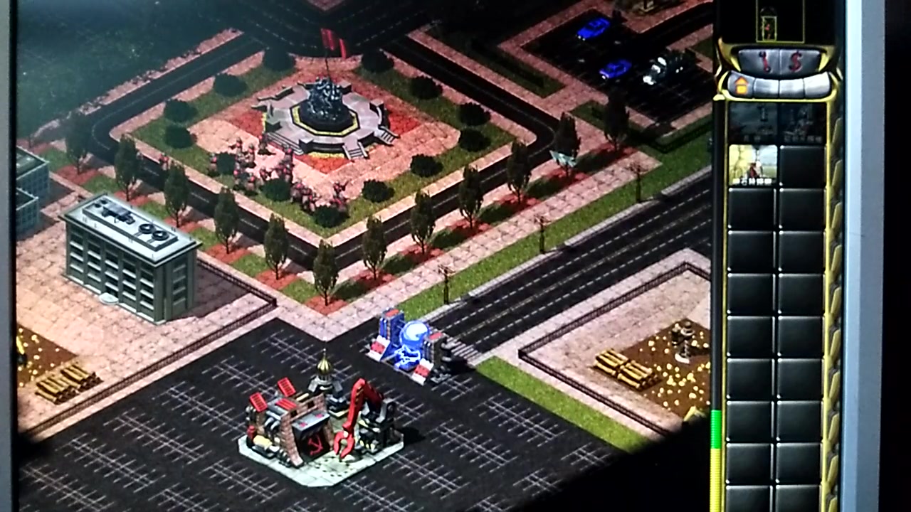 红色警戒2原版苏军第一关全彩蛋(注意那个代码,我也不知道什么意思)