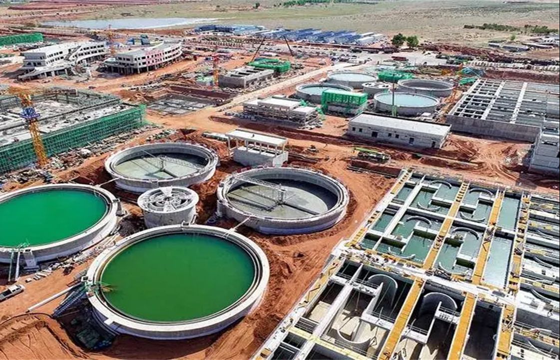 整体现浇水池满水试验后再进行防水防腐层