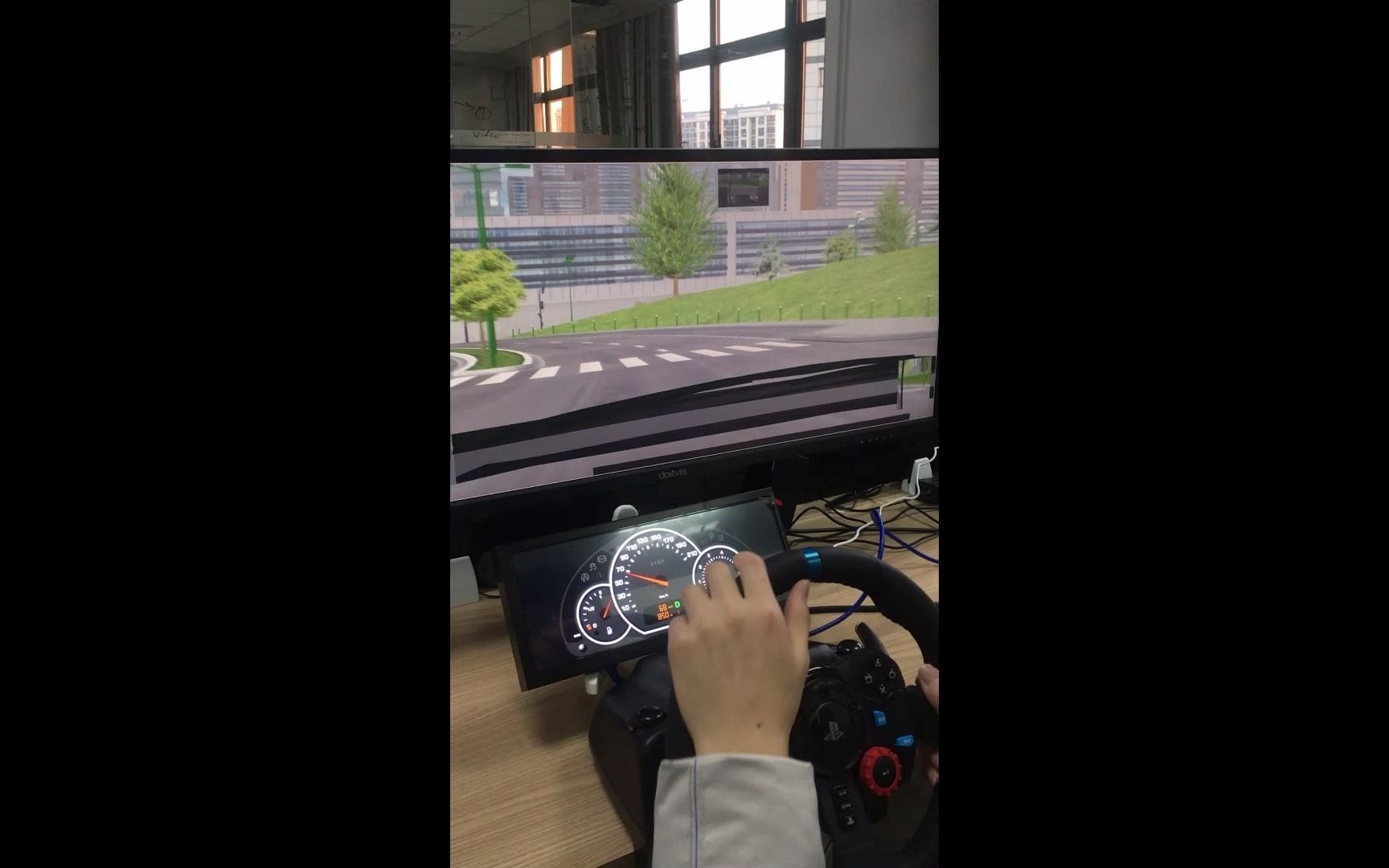 使用罗技G29方向盘和SCANeR Studio快速搭建简易桌面驾驶模拟器