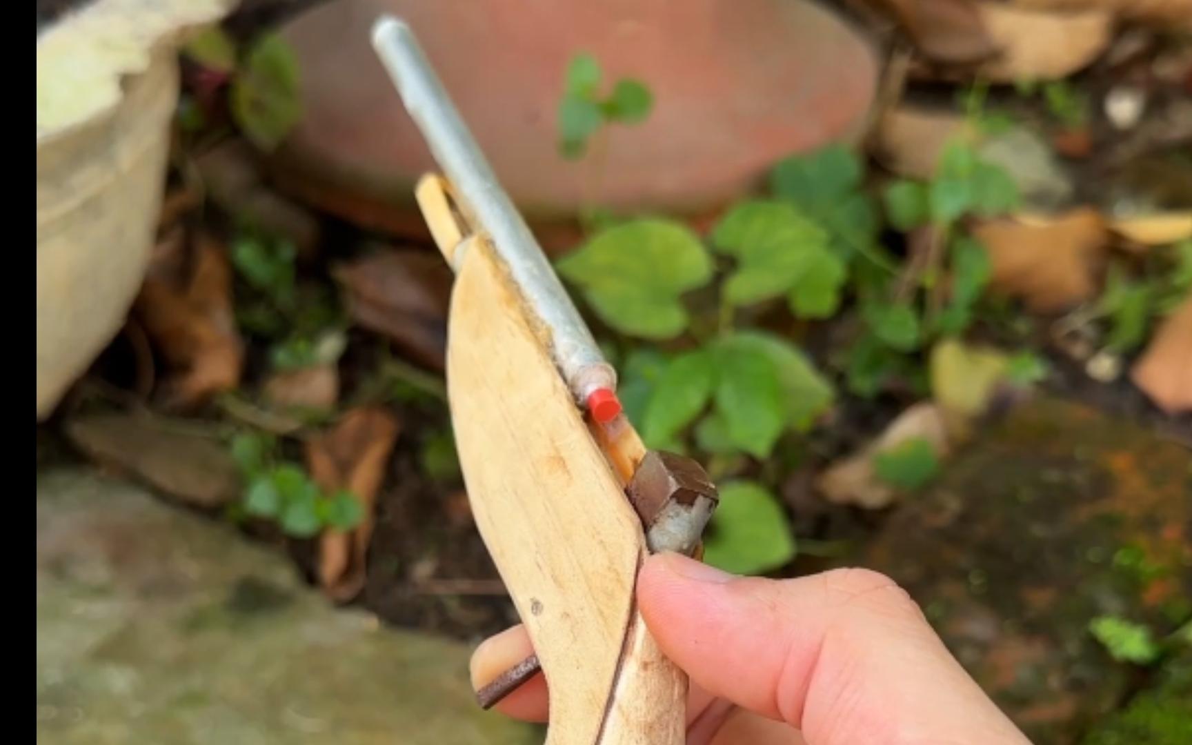 手工DIY的一把玩具枪