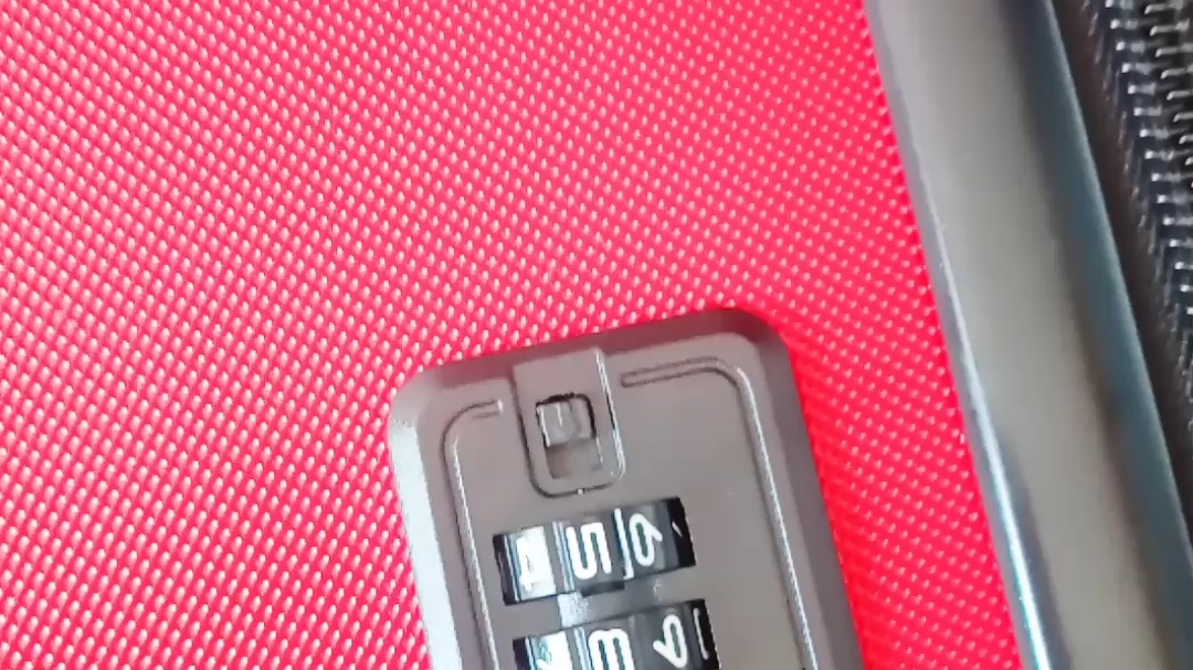 行李箱密码锁的密码忘记了怎么办?