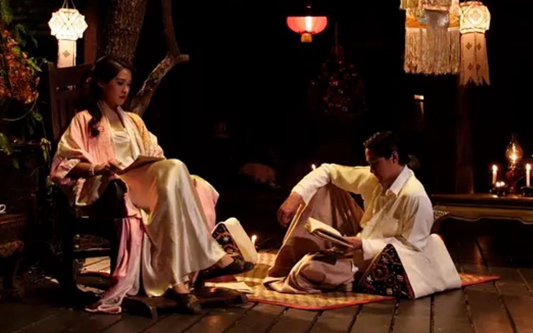 用铁链锁住一对相爱的情侣,泰国电影《永恒》