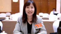 人大代表担心生育只与女性相关,女性管理者都歧视女性应聘者