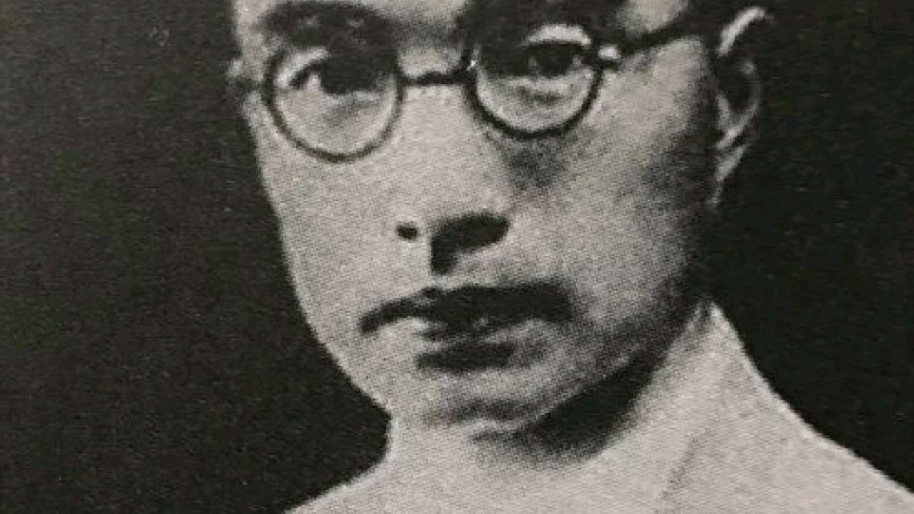 现代文学家朱自清二