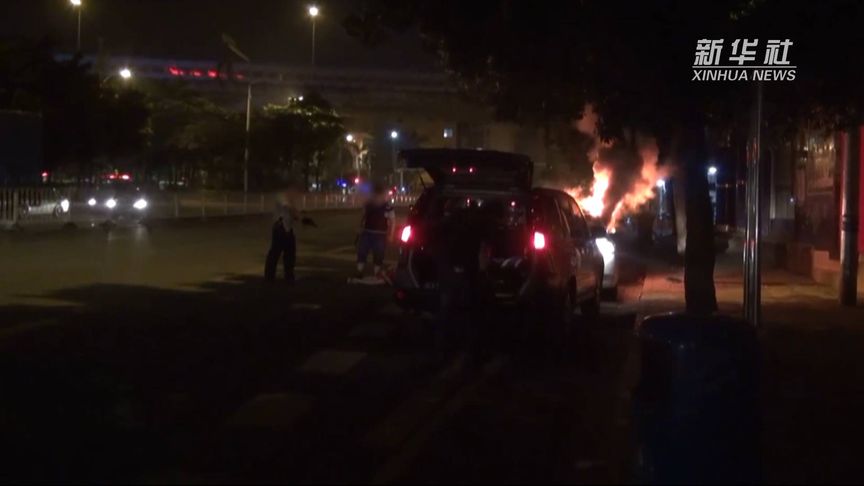 缉毒警察的真实经历:毒贩为销毁毒品,不惜纵火烧身