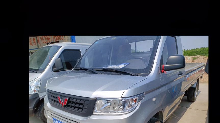 五菱荣光新卡单排1.8#五菱神车 #好车抖一抖 #抖音汽车 。