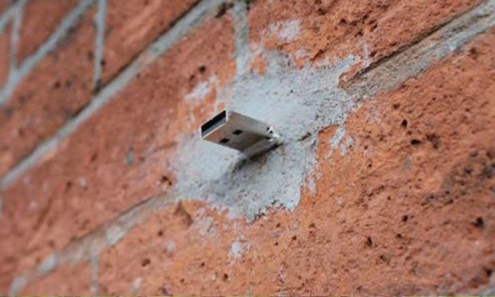 世界上最奇葩的USB接口,分布在美国街头角落,连接后惊喜连连