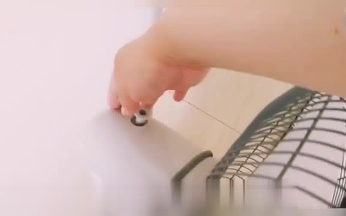 松下冰箱开机后一直嗡嗡响