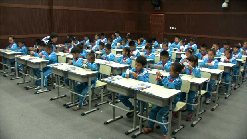 小学数学三年级上册《分数的初步认识》(第1课时)