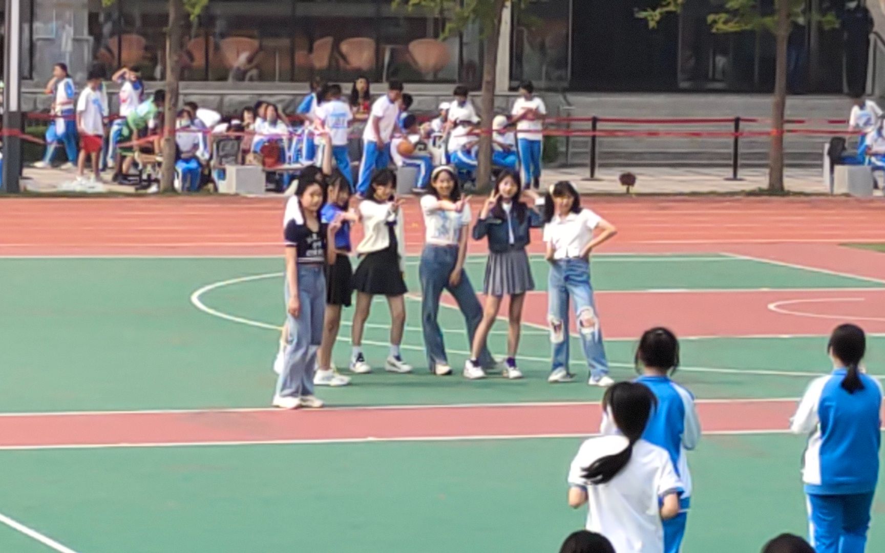 up初中运动会 篮球赛第一场中场啦啦队 舞蹈视频 原声原速