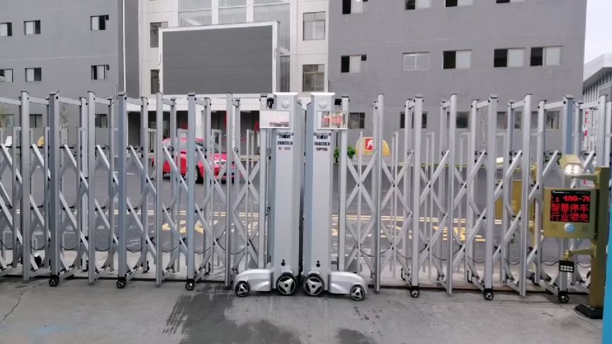 车牌识别控制电动伸缩门红20