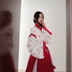 秦虞吖 