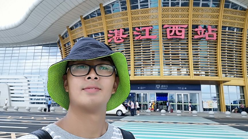 实拍广东湛江市高铁站,湛江西站,看看里外长什么样!