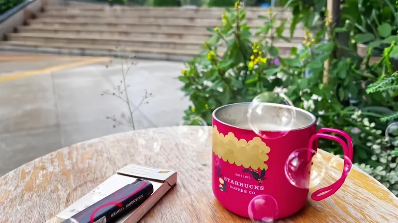 泡杯香浓美式咖啡, 坐等蛋白纠正顾客