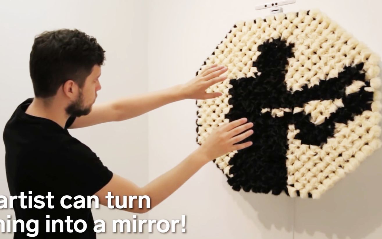 这是一幅会随着你的动作变化的画,简直就是黑科技