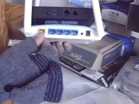 接网线用猫和路由器怎么连接