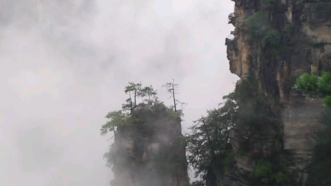 张家界森林公园,门票有效期四天,推荐住张家界土家客栈,老板超级好,...