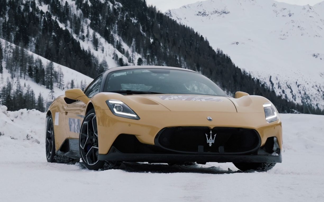 玛莎拉蒂MC20(2021)雪测试寒冷天气任务