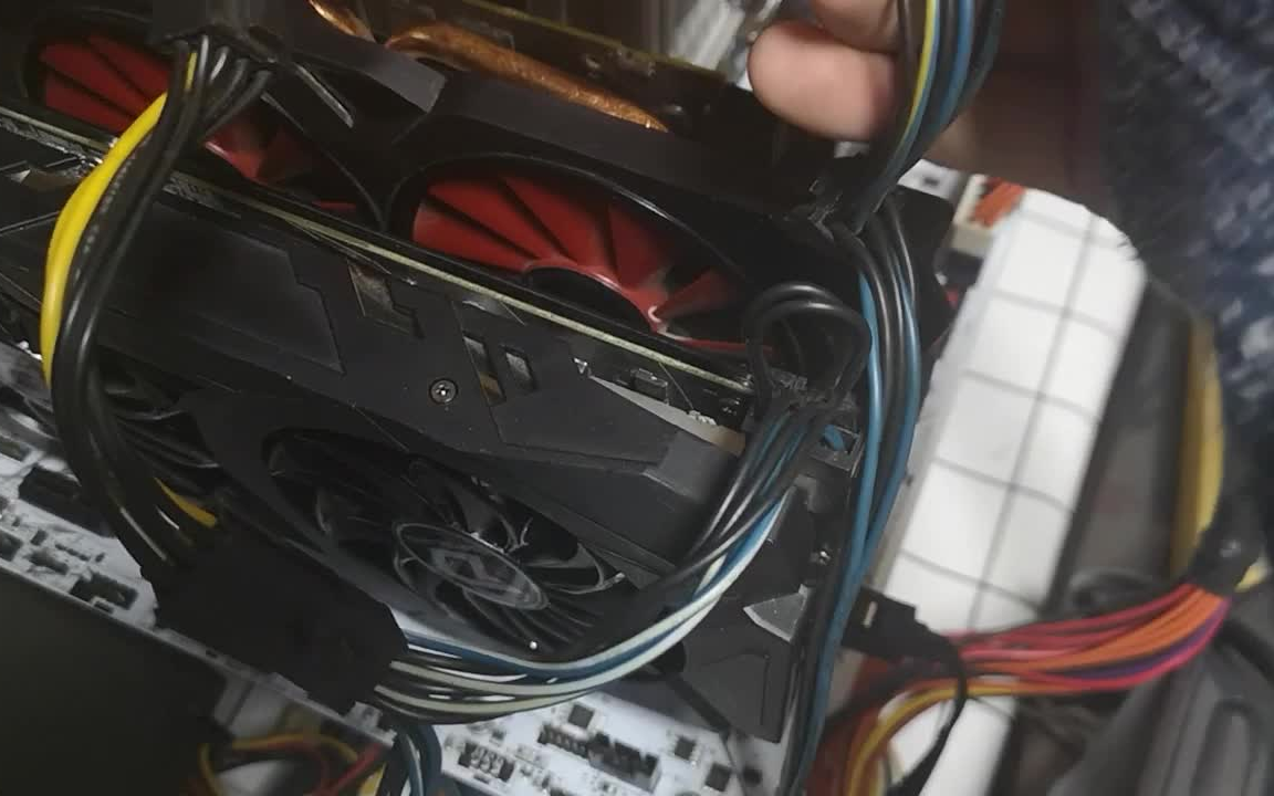 矿渣AMD RX470显卡交火香不香?UP主斗胆尝试- -!