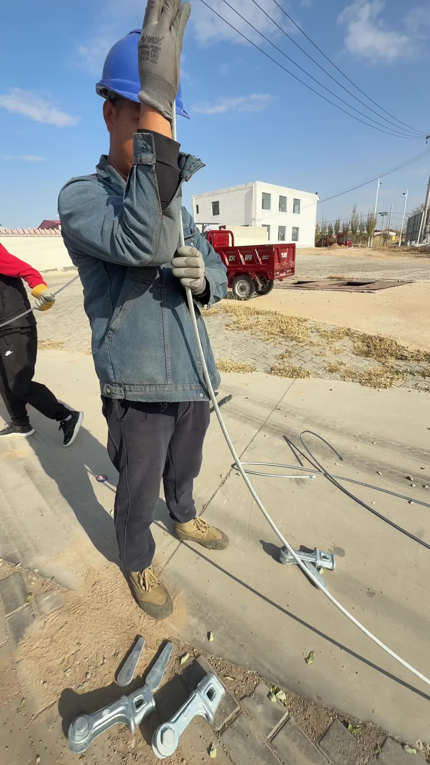 #拉线制作 100钢绞线 #危险行为请勿模仿