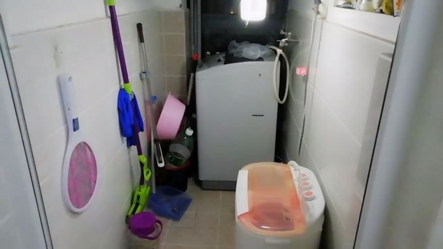 家里洗衣机坏了,本来要花大价钱换新的,这下好了省大钱了～