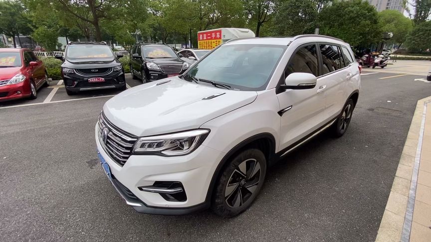 18年长安CS75来了,只开了4万公里路,比新车便宜好多,欢迎看车