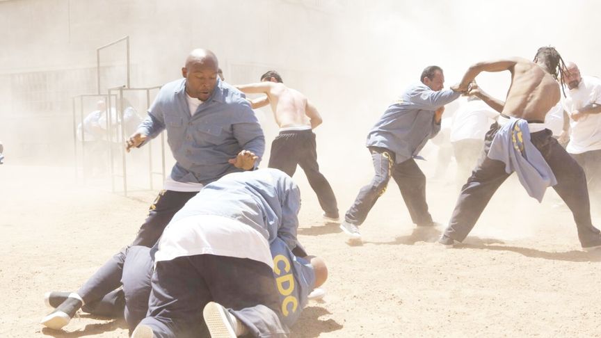 因醉酒开车撞死人,被判一年半,但监狱里的遭遇,比他想的要黑暗