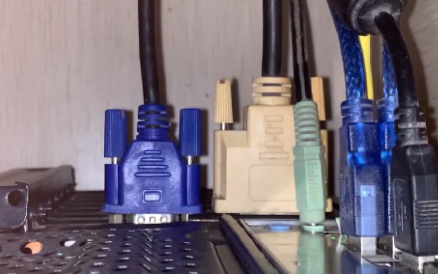 VGA与DVI的区别,同一个显卡和显示器。显示效果dvi完胜