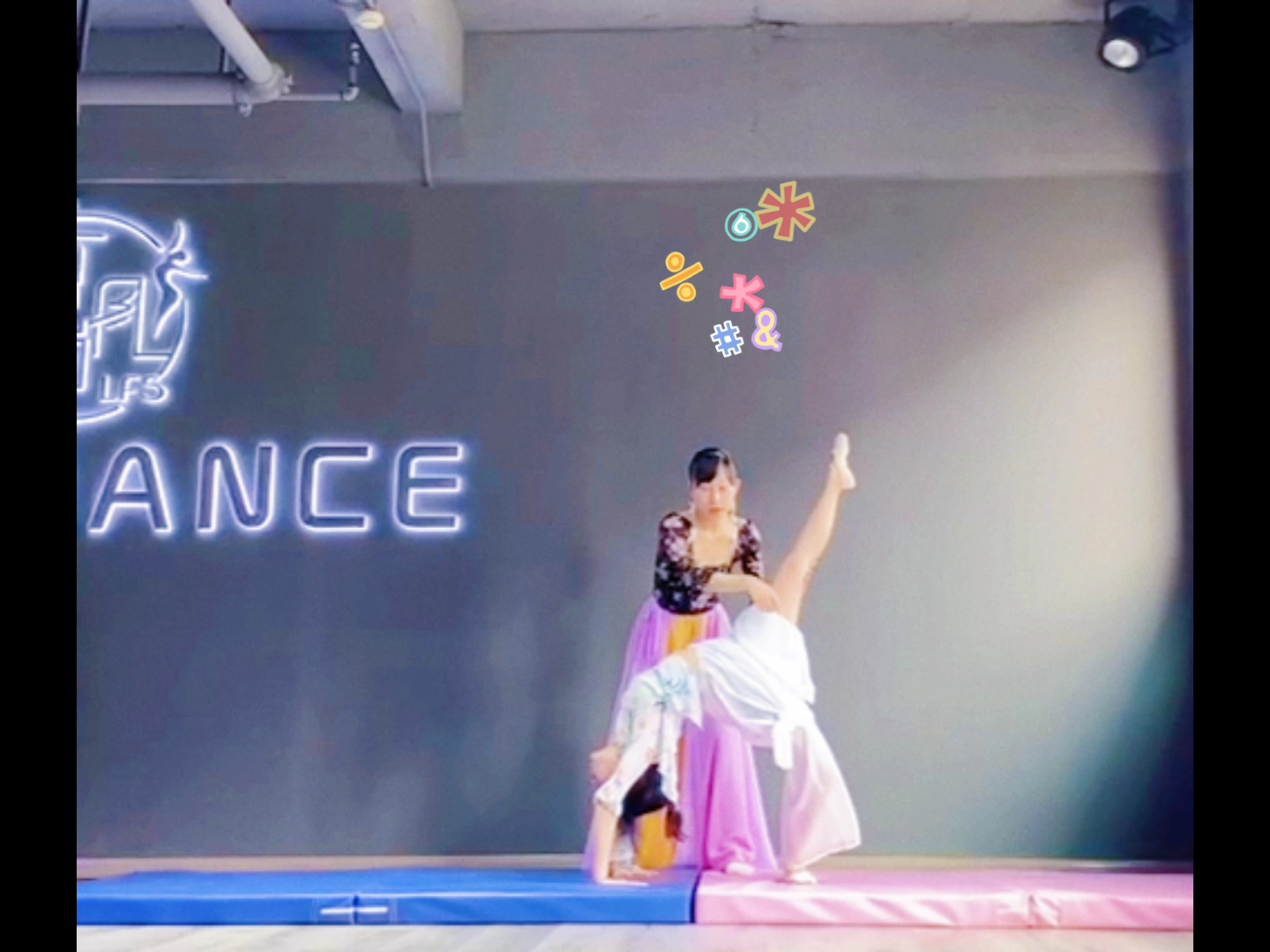 龙岗哪家学中国舞的机构好,请来领风尚舞蹈培训学校,十几位实力导师...