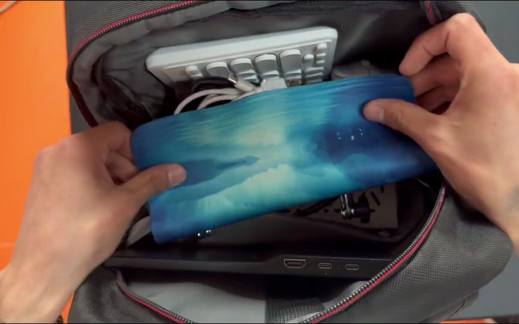 131_带着自己的itx主机去星巴克打游戏是什么样的体验,看一看大家对...