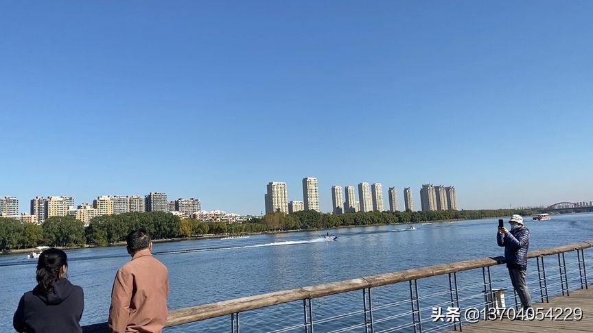 沈阳浑河今天的皮划艇比赛太好看啦!