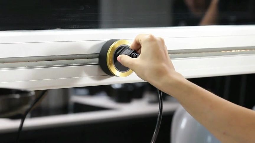 家里的插排一堆,又丑又不安全?看看外国正流行的移动插座吧