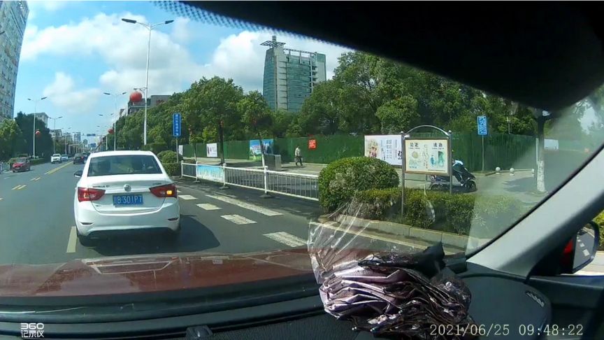 比亚迪宋pro防碰撞主动刹车了