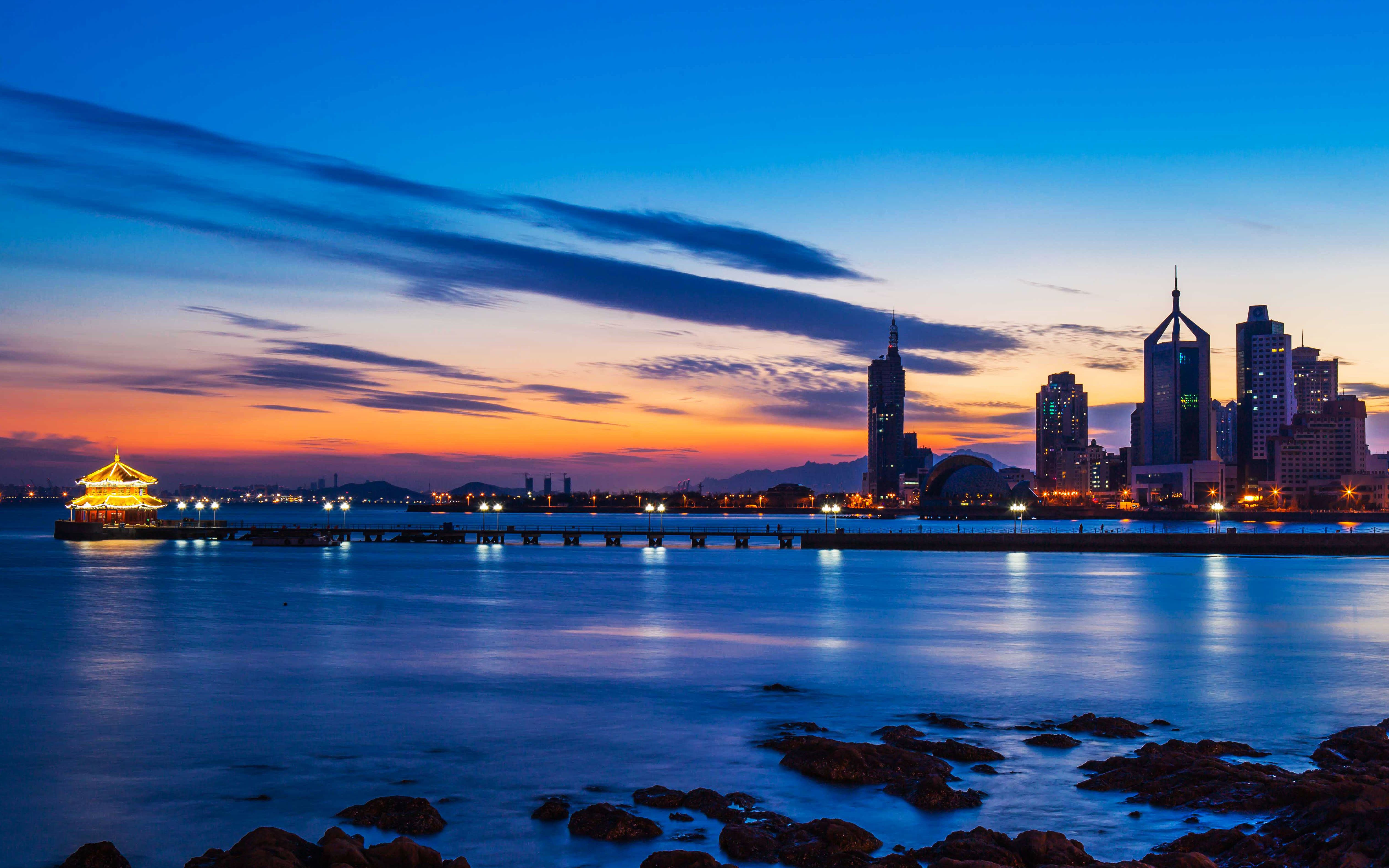360度全景中国 青岛栈桥夜景延时摄影 360° VR Video time lapse ...