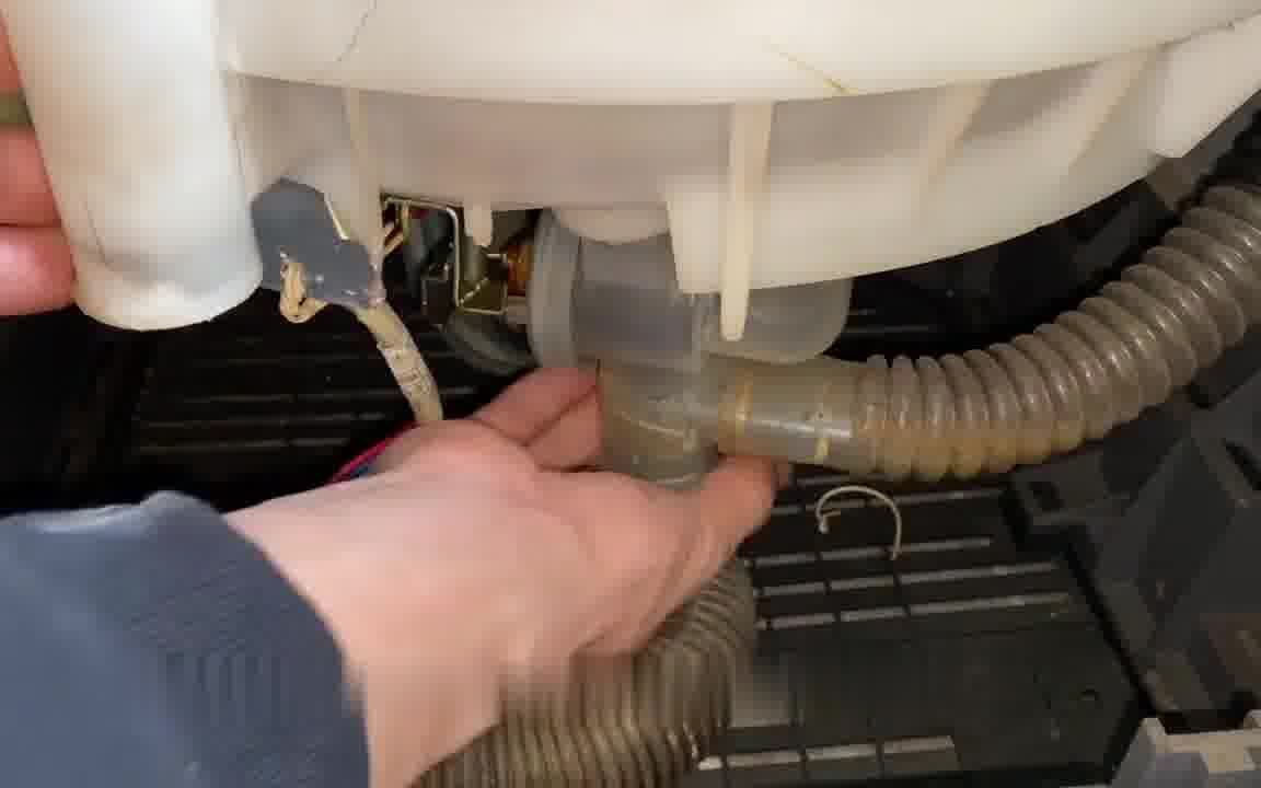 三洋滚筒洗衣机出现u3是什么故障这个故障容易处理