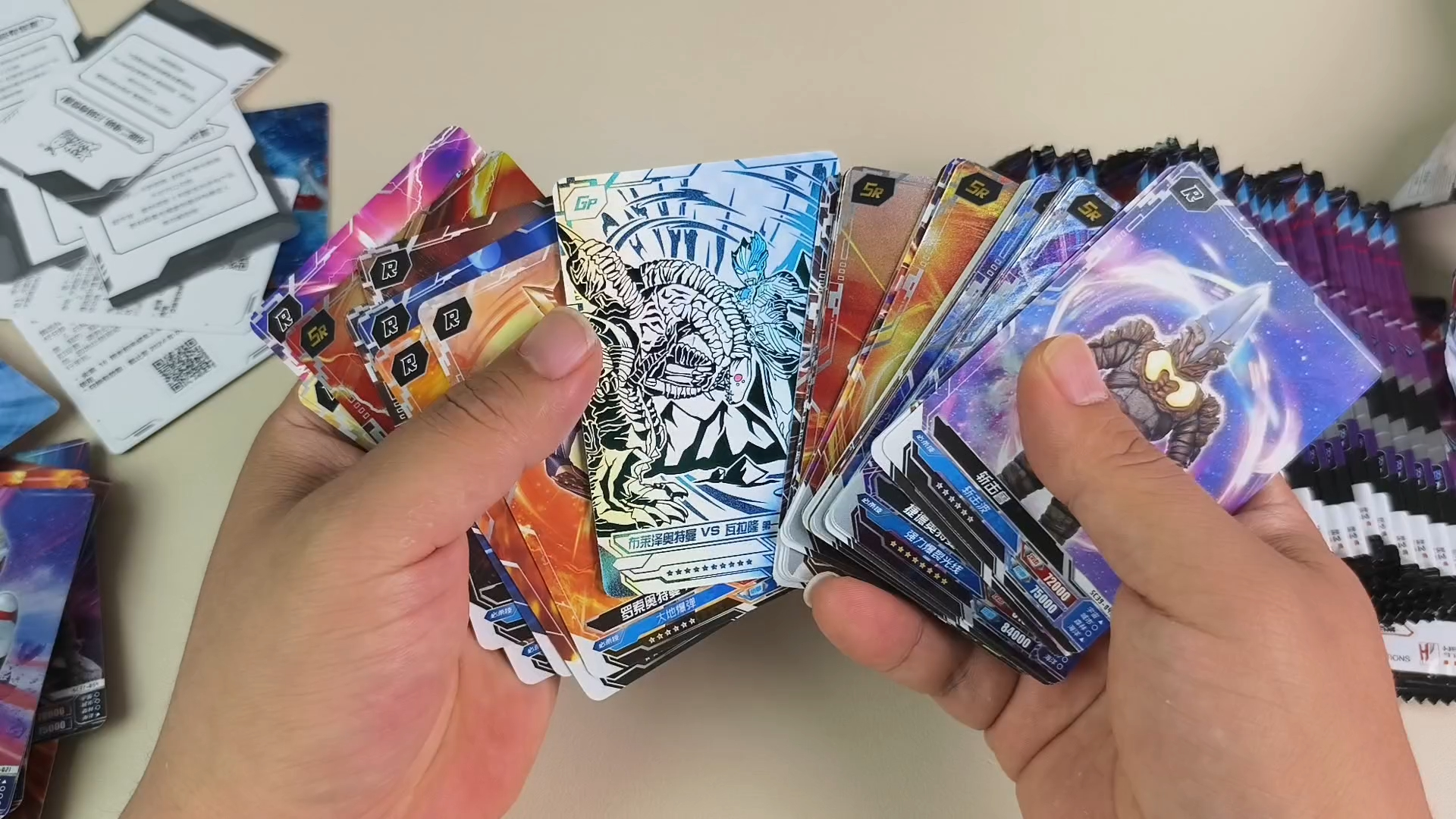 开箱奥特曼卡片,经典版39弹,能抽到稀有卡片吗?