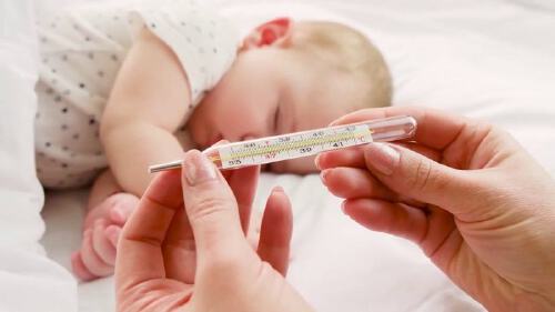 宝宝发烧别乱擦!这些部位降温反伤身,正确位置图一次看懂