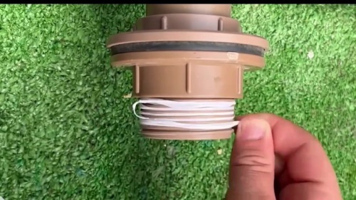 错误的胶带缠绕方法揭秘,教你如何做到水管接头不漏水