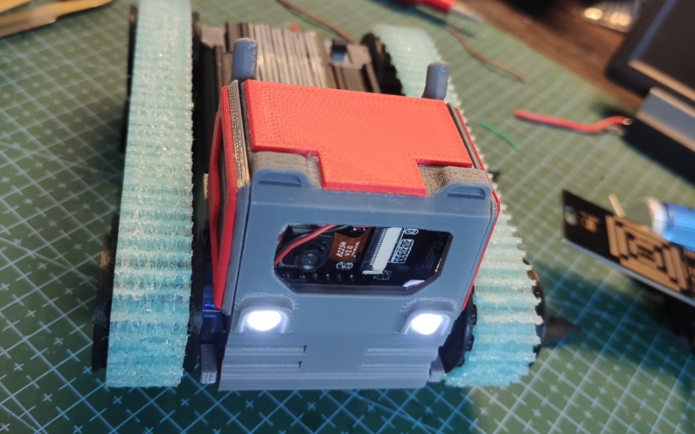 esp32 履带车 fpv小车 舵机驱动小车