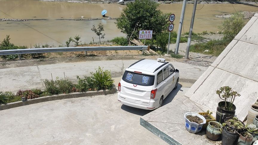 张家界施工现场的故事(25)疫情宣传到项目部宣传了监督不许跑