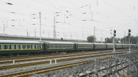 南局南段HXD1D牵引K572次列车(厦门北-北京西)京九线黄村站附近...