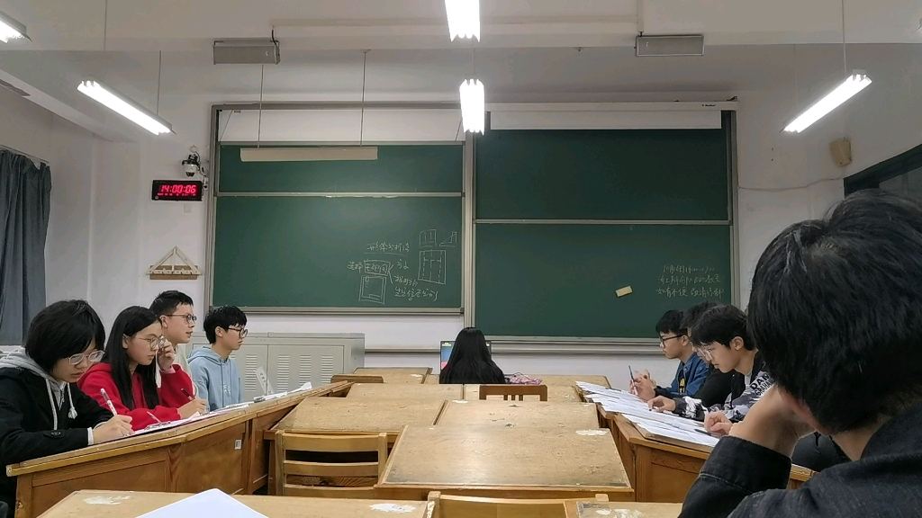 当今中国应不应该延长义务教育年限——海工、理学院约辩第一场——...