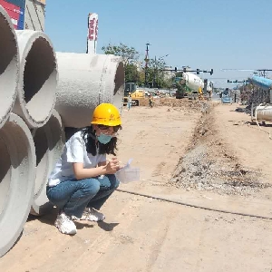 某个甜甜的小姐姐 