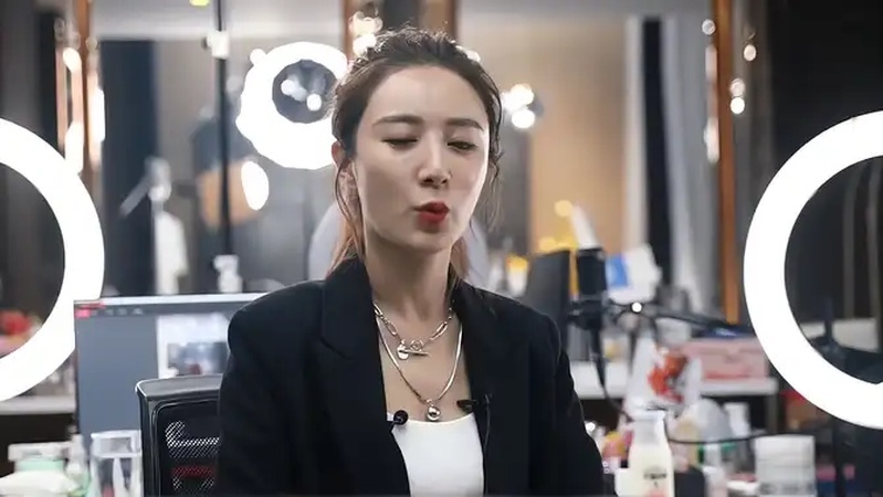 从偷逃税到低调复出:薇娅的重新崛起之路