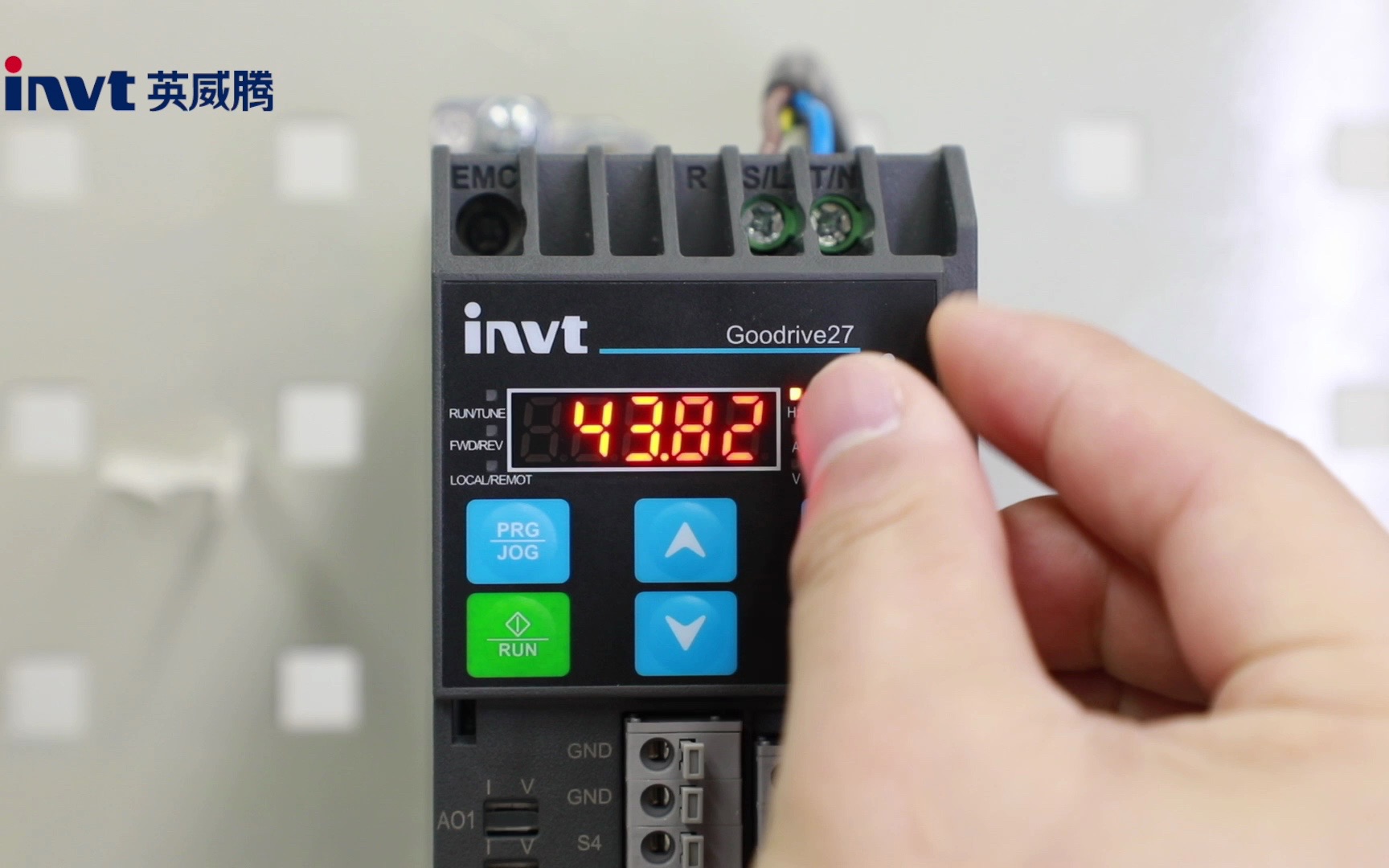 2、如何设置GD27变频器点动功能