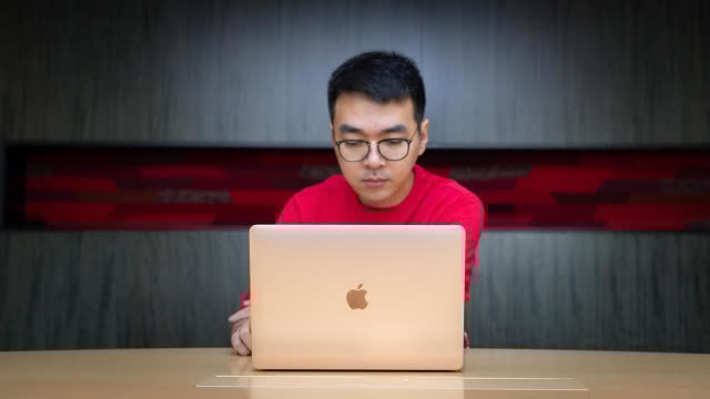 新款MacBook Air体验 更薄更轻更清晰?