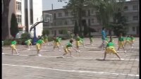小学水平一体育课-滚铁环