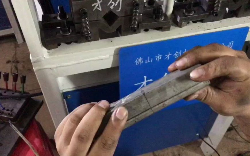 方管冲断设备,镀锌方管快速切断裁断的方法