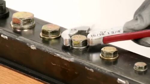 万能扳手,能适应各种尺寸、形状的螺栓螺母